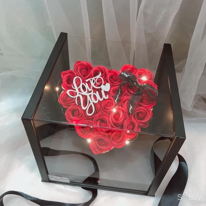Túi hoa 1 bông xinh xắn - Tina Flowers - Thế Giới Hoa Hồng Sáp